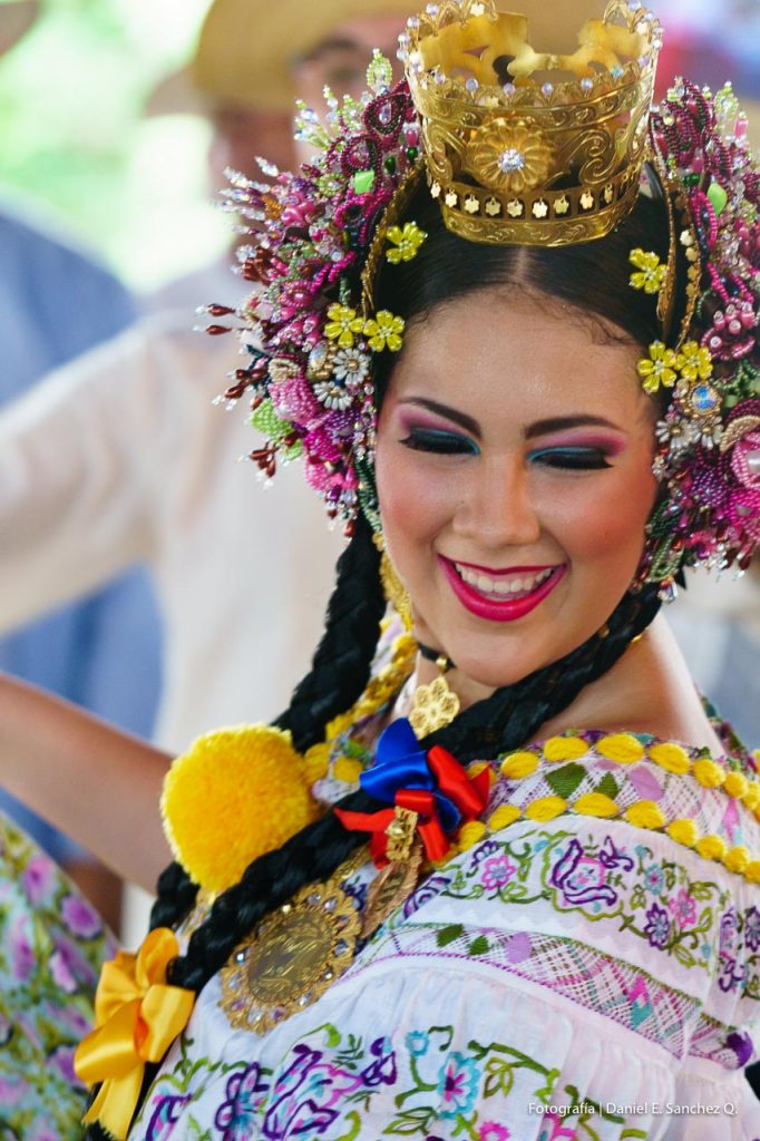 Pollera Panameña - lacabanga